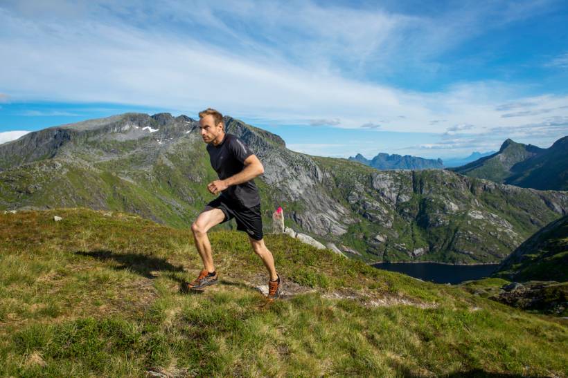 How to run uphill: Proper technique and strength | 220 Triathlon