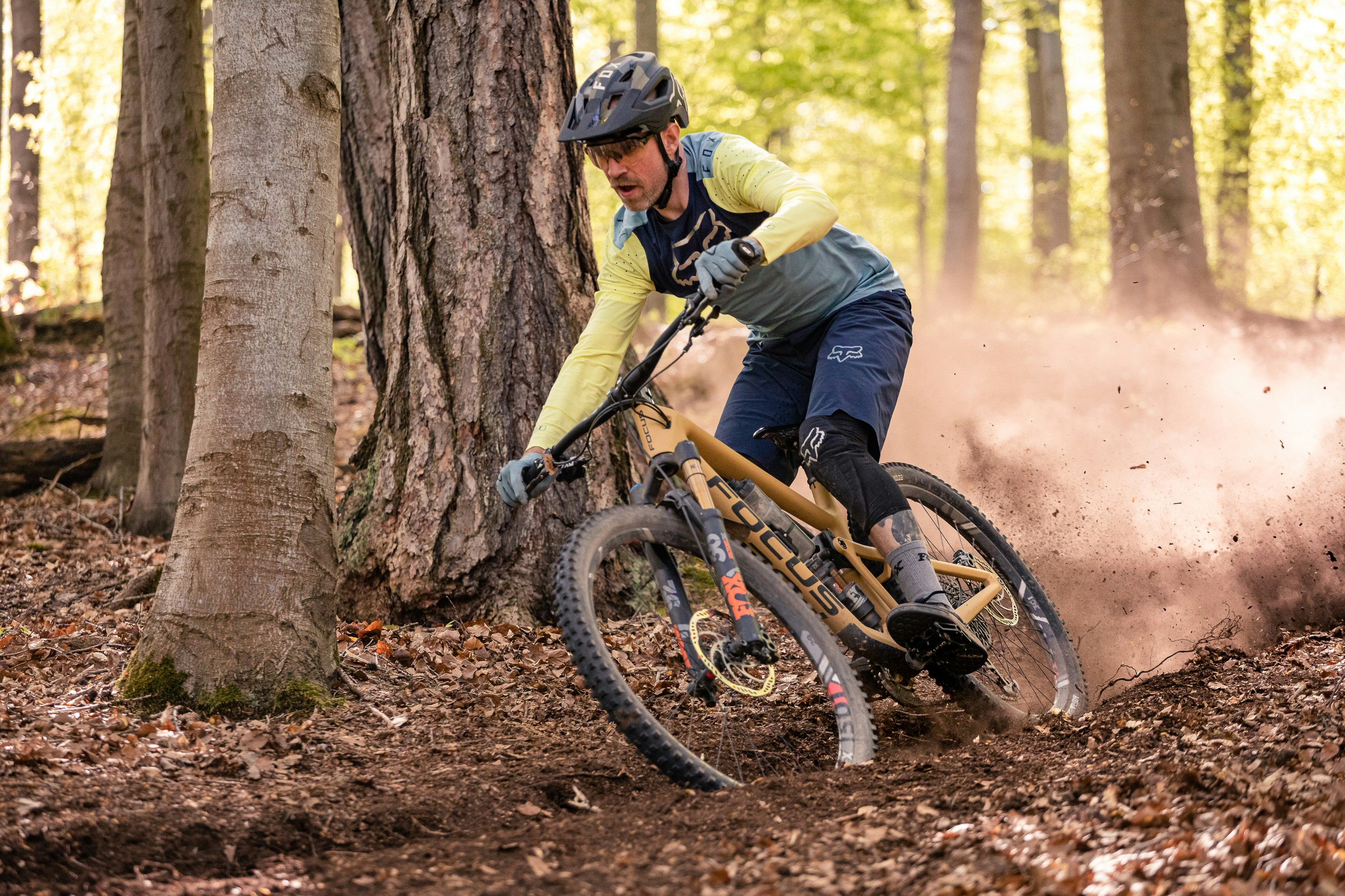 A beginner's guide to mountain biking for all fitness levels | 220 ...