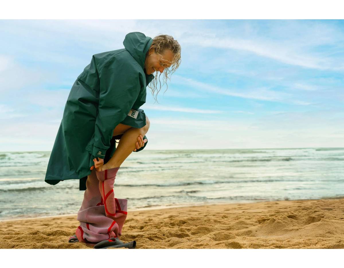 Check out our favourite Dryrobe alternatives for wrapping up warm after ...